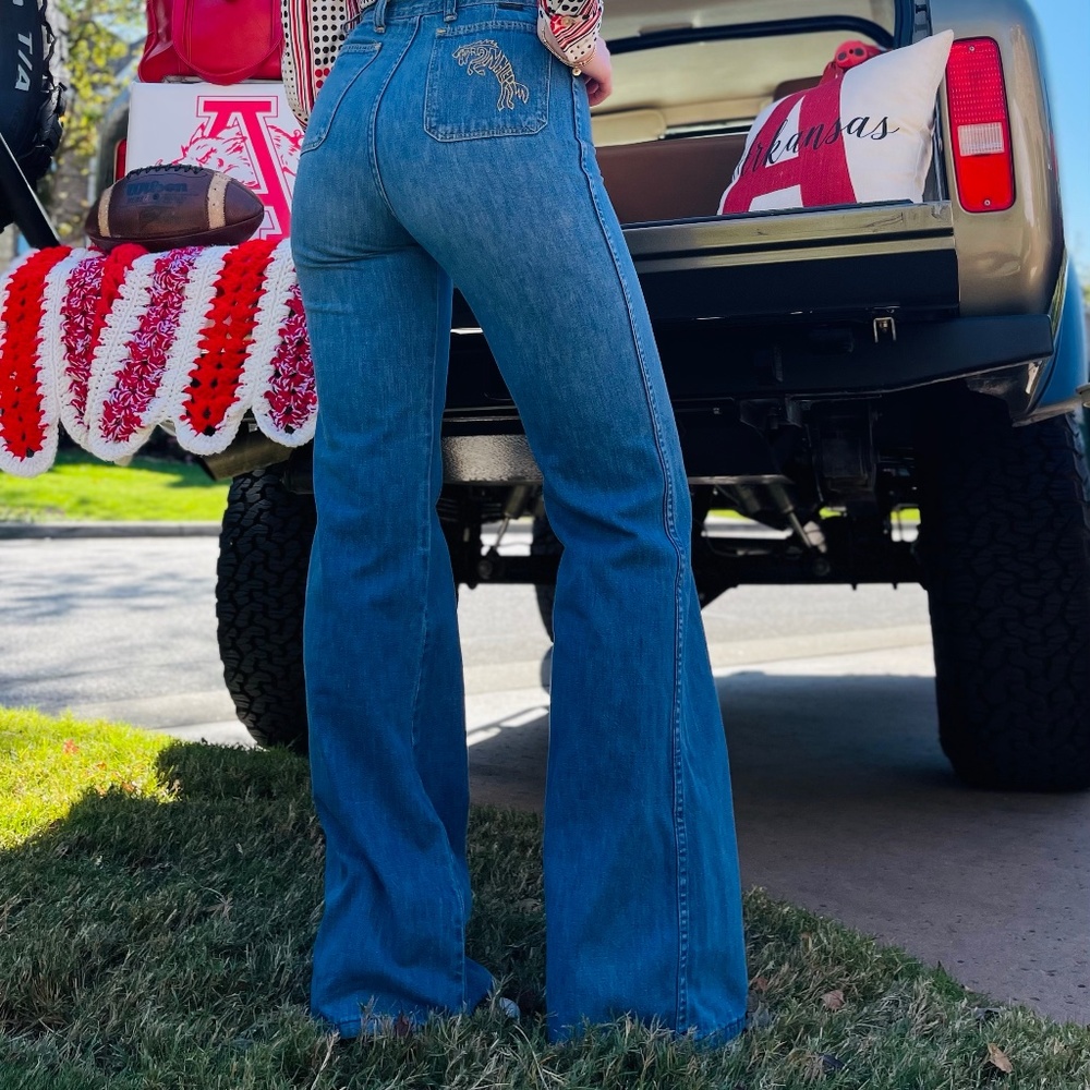 Vintage Wrangler Denim Embroidered Back Pocket - Gem